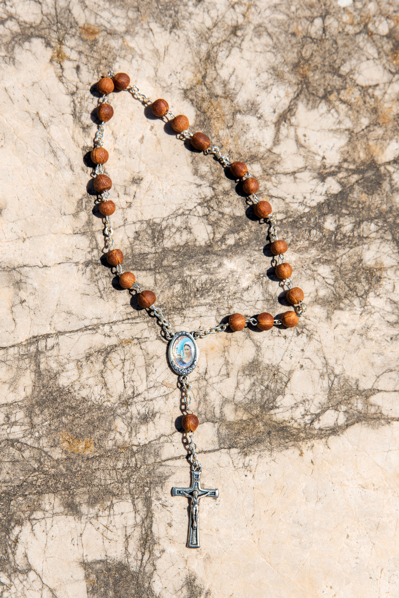 Thorn tree Queen of Peace rosary on chain and thread B | Official ...