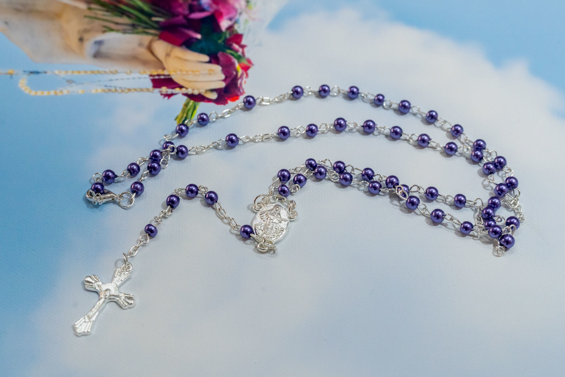 Colorful rosaries in a box | Official Parish Medjugorje Webshop