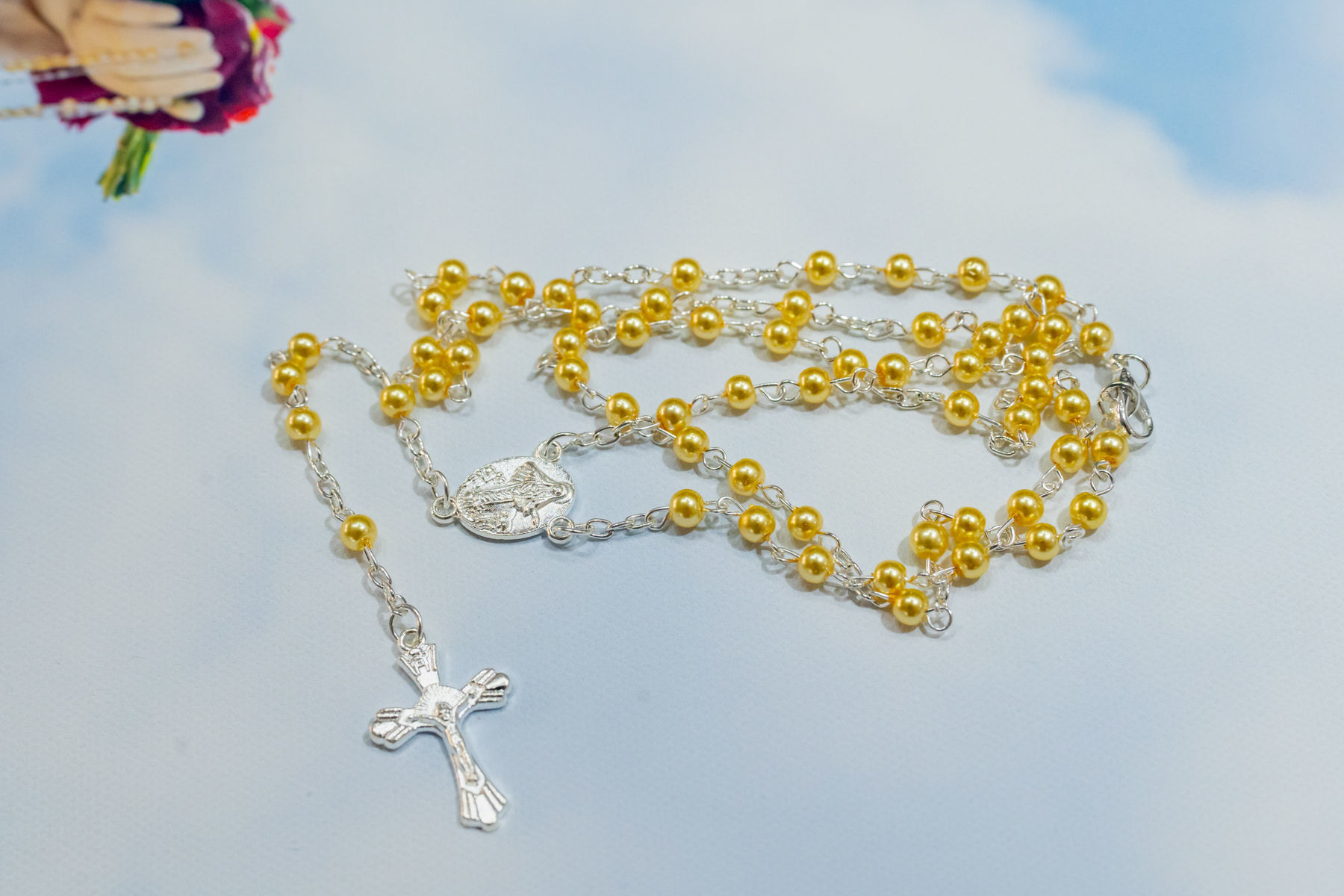 Colorful rosaries in a box | Official Parish Medjugorje Webshop